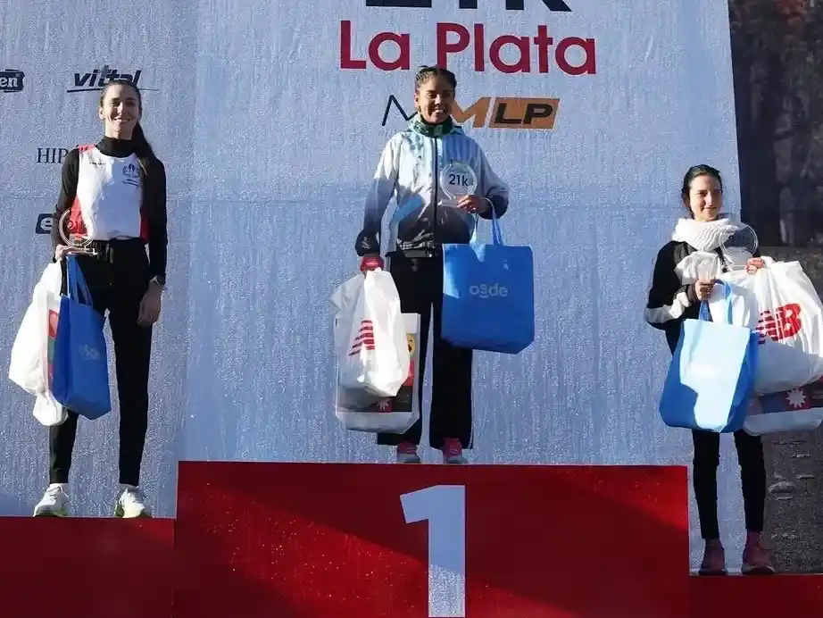 Constanza Garrido ganó los 10k de La Plata con gran tiempo – La Voz del ...