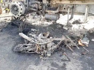 Un motociclista resultó con graves quemaduras tras un siniestro vial ...