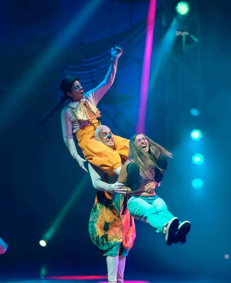 Llega Servián El Circo: magia, evolución y un “barrio sobre ruedas ...