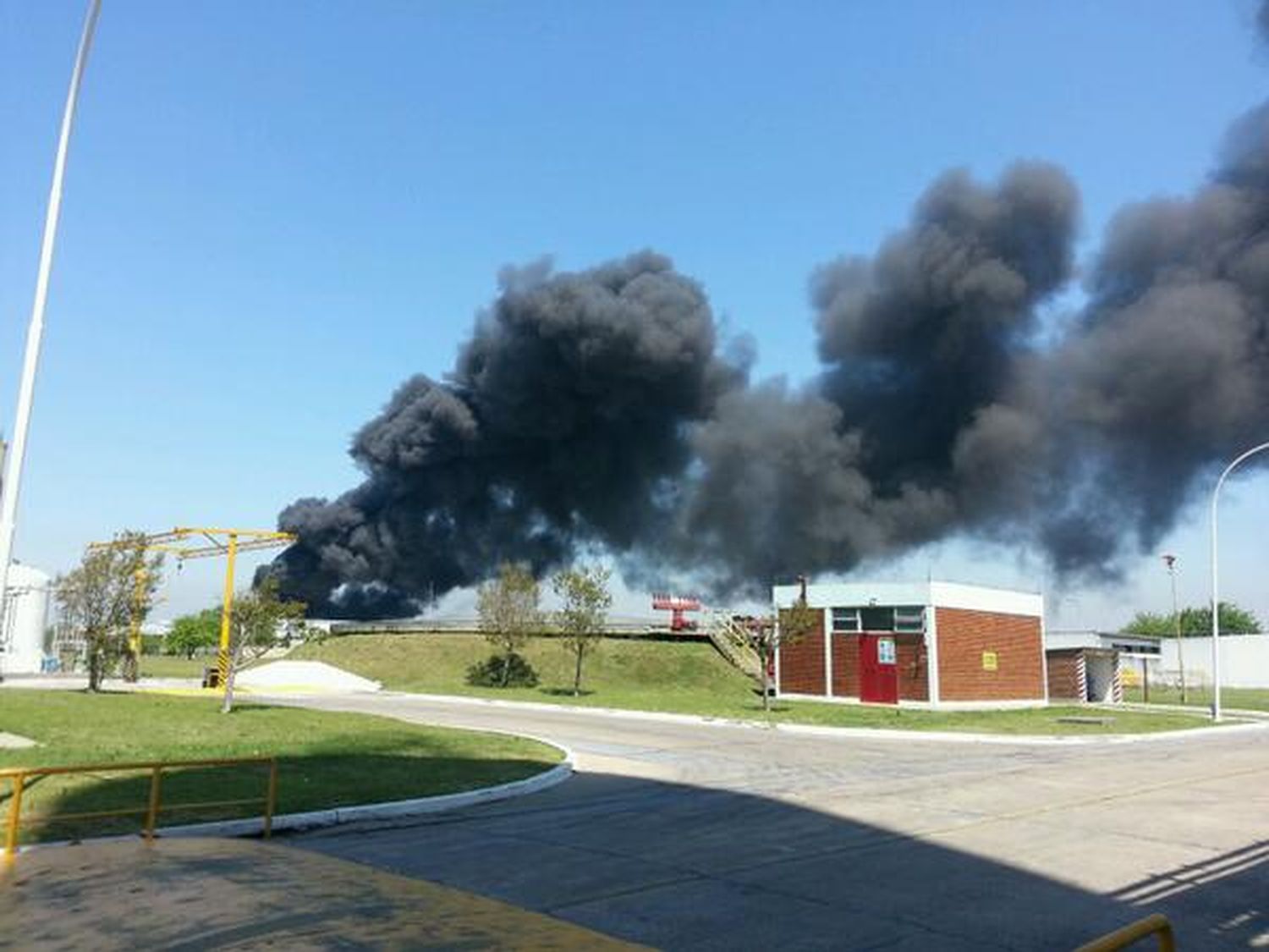 Incendio en parque industrial de Garín – La Noticia 1