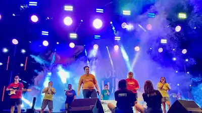 Cumbia Down emocionó en la apertura de la Fiesta Nacional de la Playa ...
