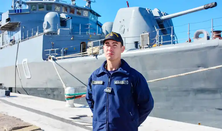 Teniente de Fragata Juan Gabriel Schauvinhold: “Servir a la Patria ...