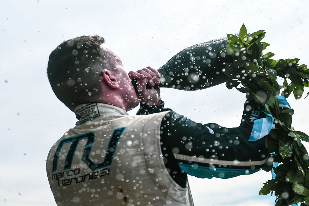 Marco Veronesi hizo los deberes, fue segundo y terminó subiendo al ...