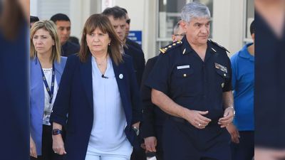 El jefe de la Policía Federal usó un avión de la fuerza para llevar a ...