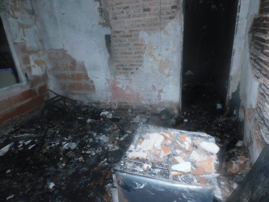 Una Estufa Eléctrica Provocó Un Incendio En Una Vivienda De