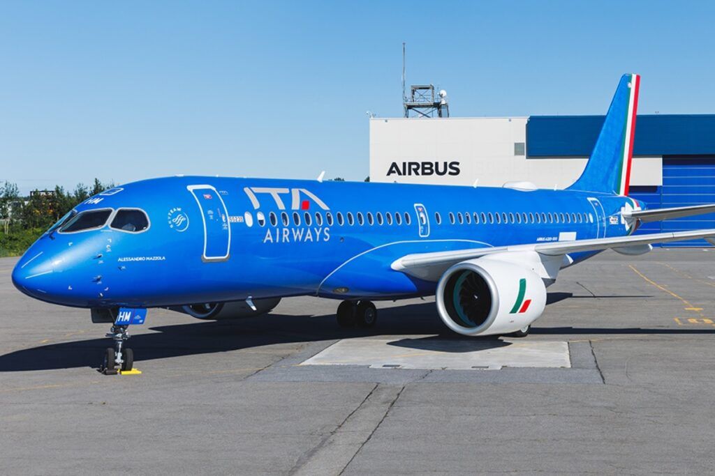 Tutto Blu: ITA Airways recibió su quinto A220-300, el primero pintado ...
