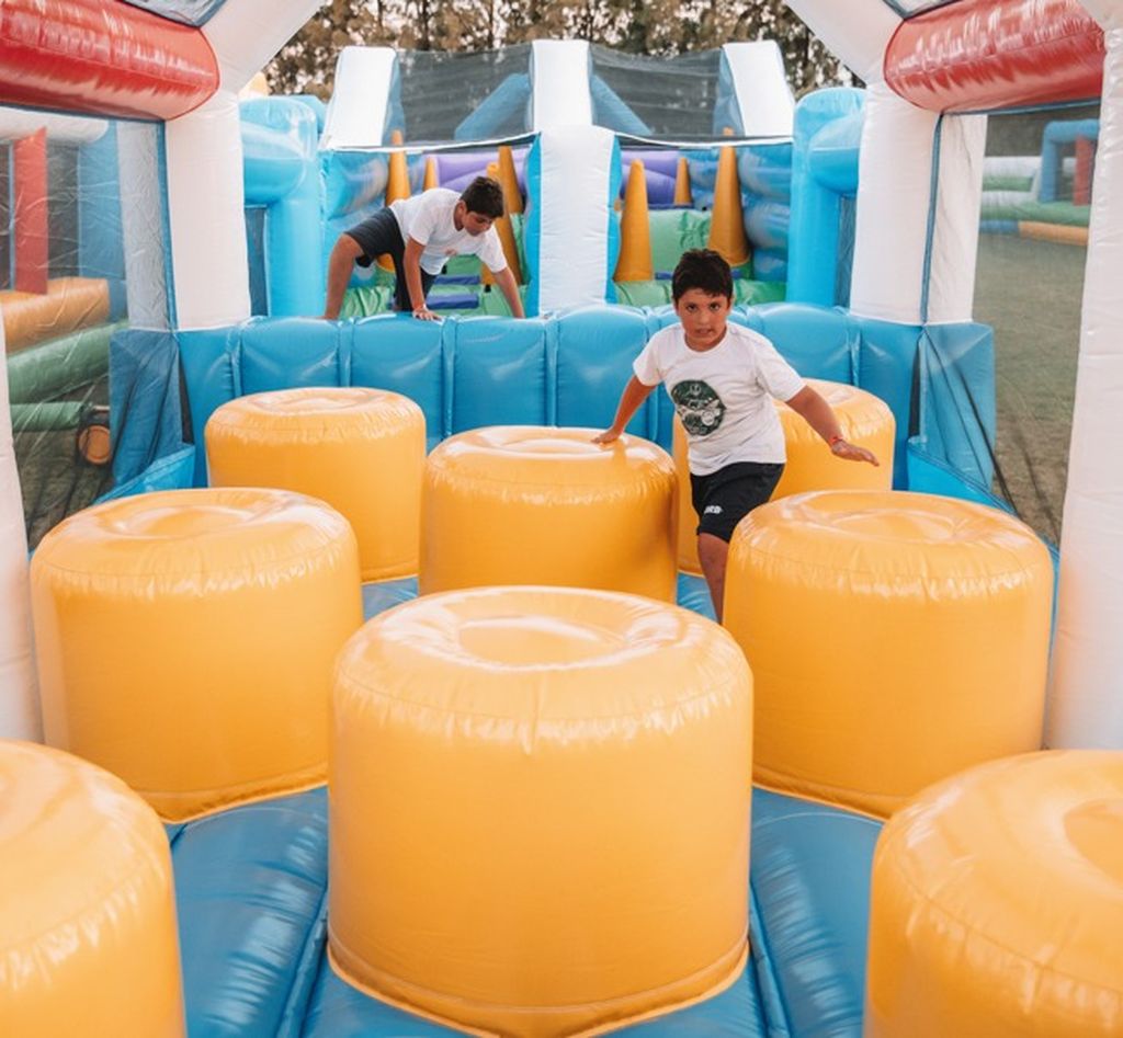 Para Semana Santa vuelve Super Jump, el laberinto inflable para grandes ...