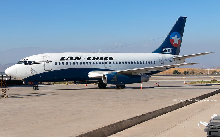 ¿Livery Retro? Un Boeing 737-200 de Mineral Airways incorpora imagen histórica de LAN Chile ...