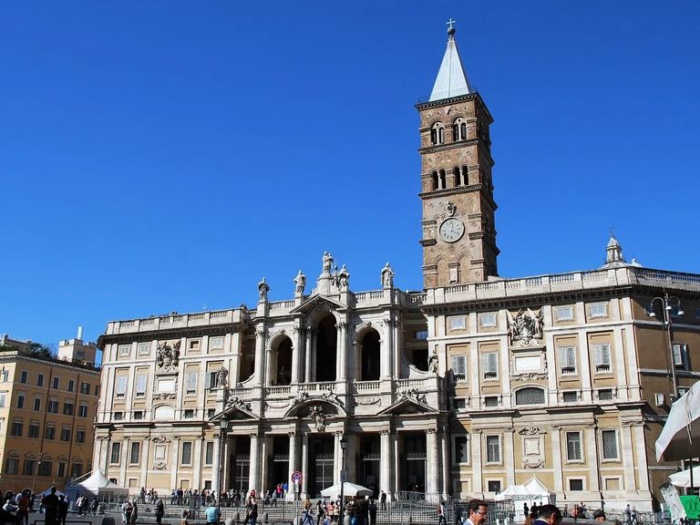 Cómo es la Basílica de Santa María la Mayor, donde descansarán los ...