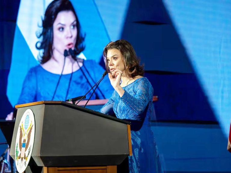 Estados Unidos anunció a Heidi Gómez Rápalo como nueva Encargada de ...