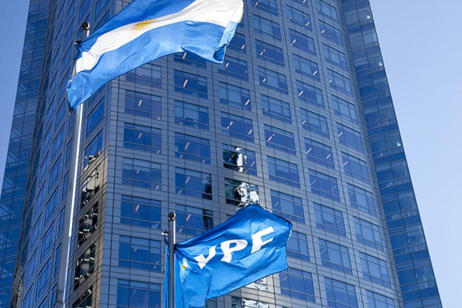 YPF relanzó el Upstream con el objetivo de aumentar la producción de ...
