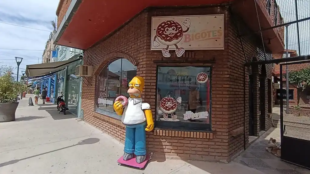 Mr Bigotes volvió con churros y donas para revolucionar las meriendas ...
