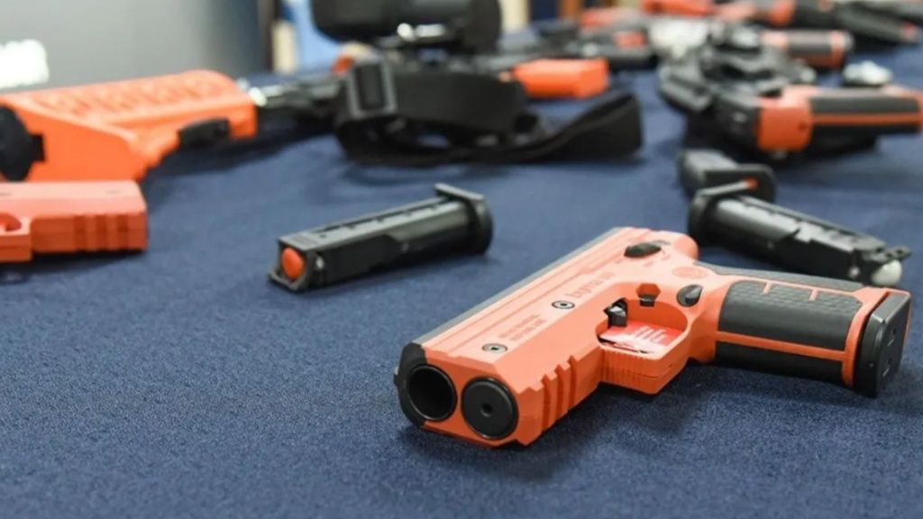 Compra de armas no letales: "Tiene que ver con la necesidad de ...