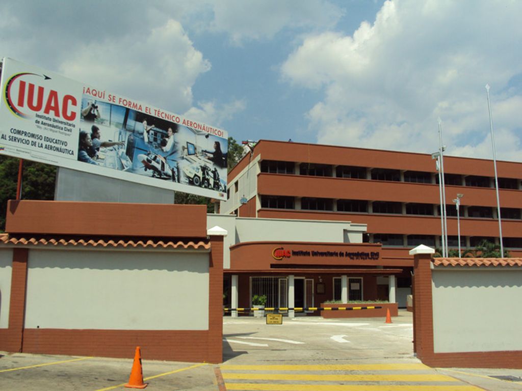 Una puerta al mundo aeronáutico: IUAC abre preinscripción para jóvenes ...