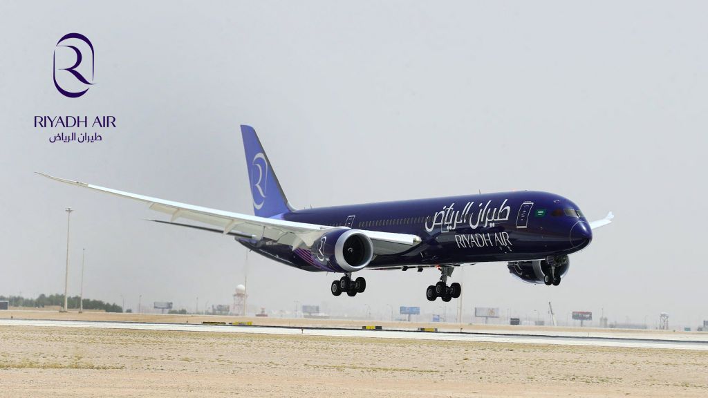 1 de 72: llegó a su base el primer 787 con el livery de Riyadh Air, la ...