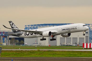 Qantas Project Sunrise Nears Reality as Airbus A350-1000 Gets Approval ...